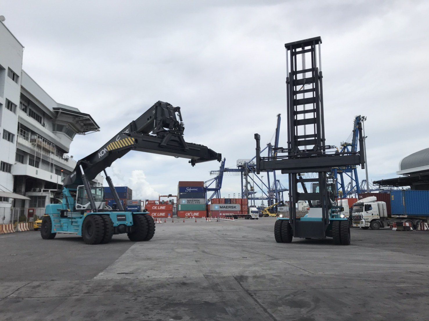 Empty Container Handlers - Advanced Material Handling Systems